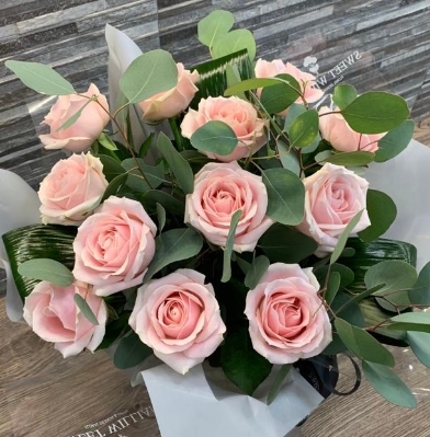 Luxury 12 Pink Rose Box – buy online or call 01642 787989