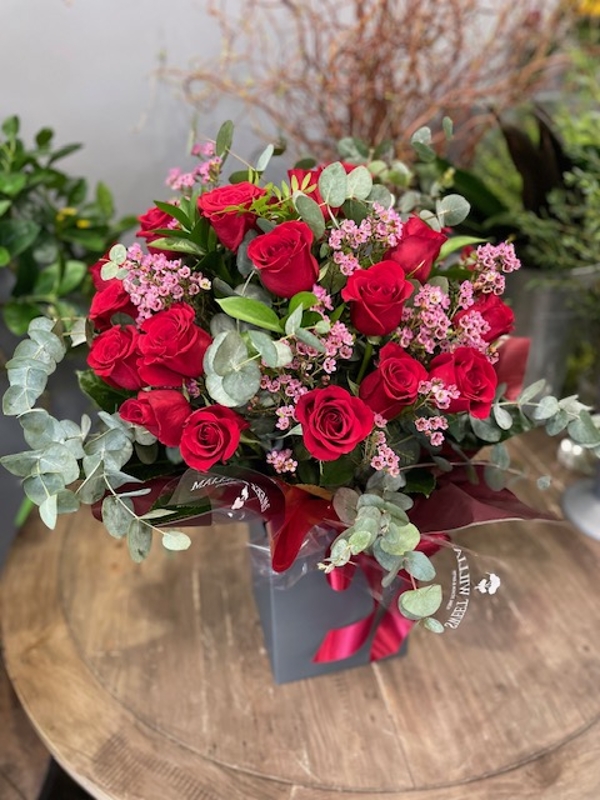 Luxury Red Rose Box – buy online or call 01642 787989