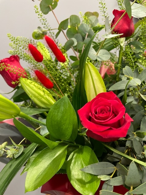 Red Velvet Rose and Lilies – buy online or call 01642 787989